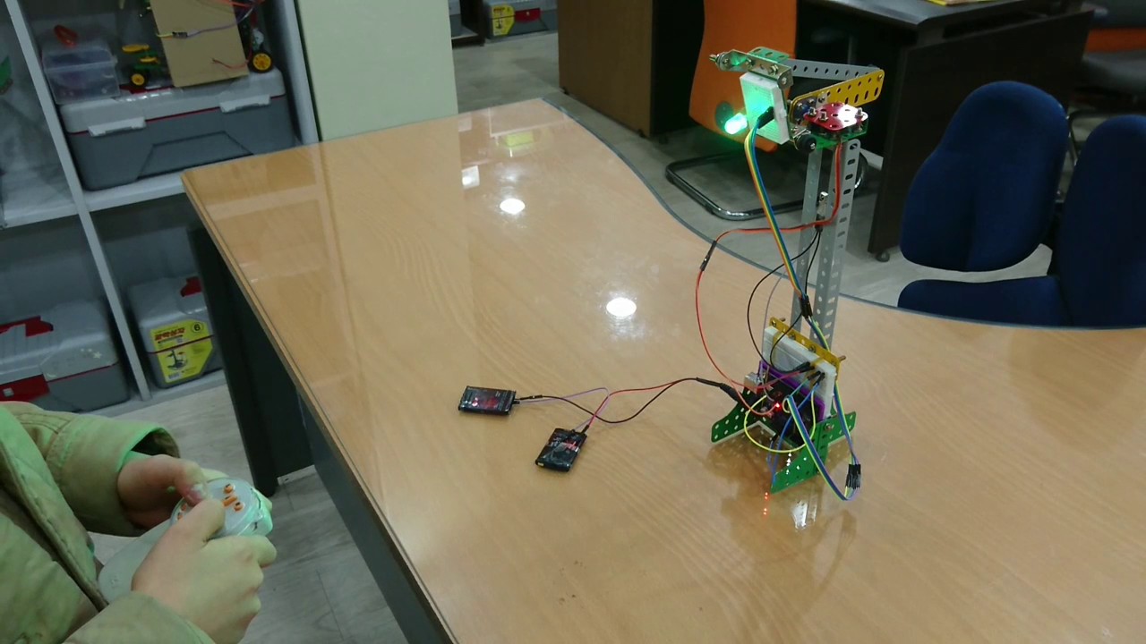 아두이노 + 과학상자 무선 스탠드 동영상(Korean meccano + Arduino) - YouTube