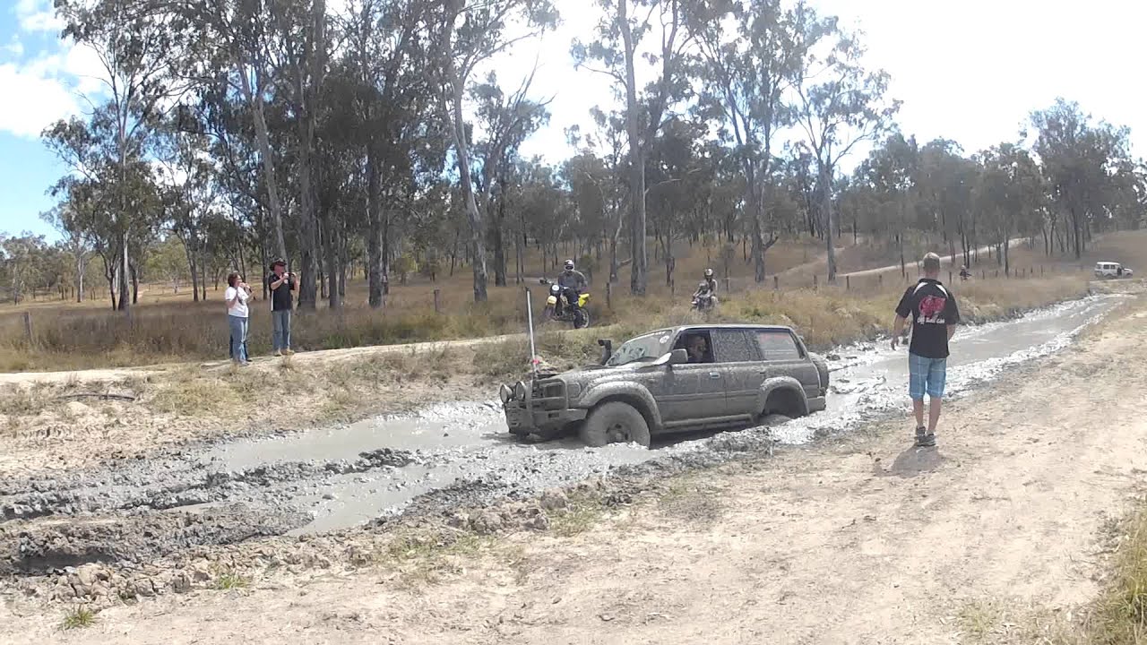 manar park mud run - YouTube