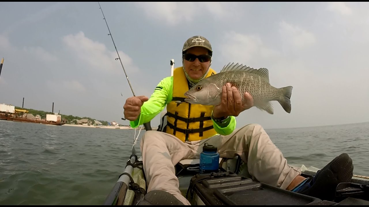 Kayak Fishing - Pargo colorado en kayak - YouTube