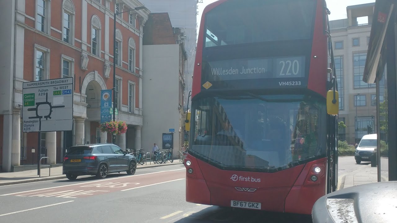 First bus London 34831 on bus route 220 - YouTube