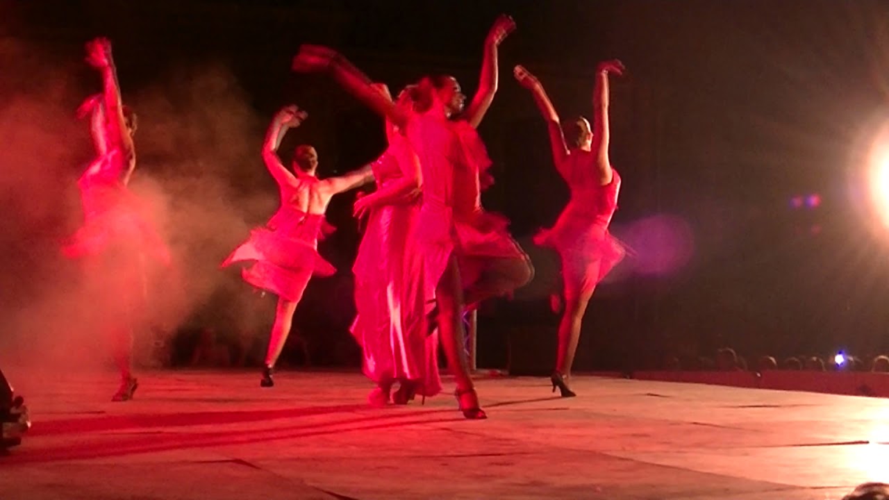 Concert avec Céline Dubois alias " DALIDA" - YouTube