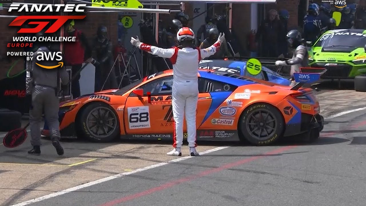 Cars crash in the pits after a HORRIBLE release | Fanatec GT World ...