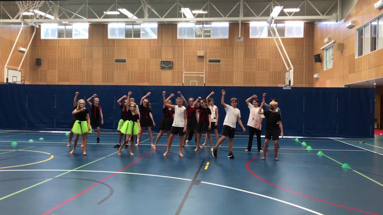 Year 7 Dance Class #4 Term 1 2018 - YouTube