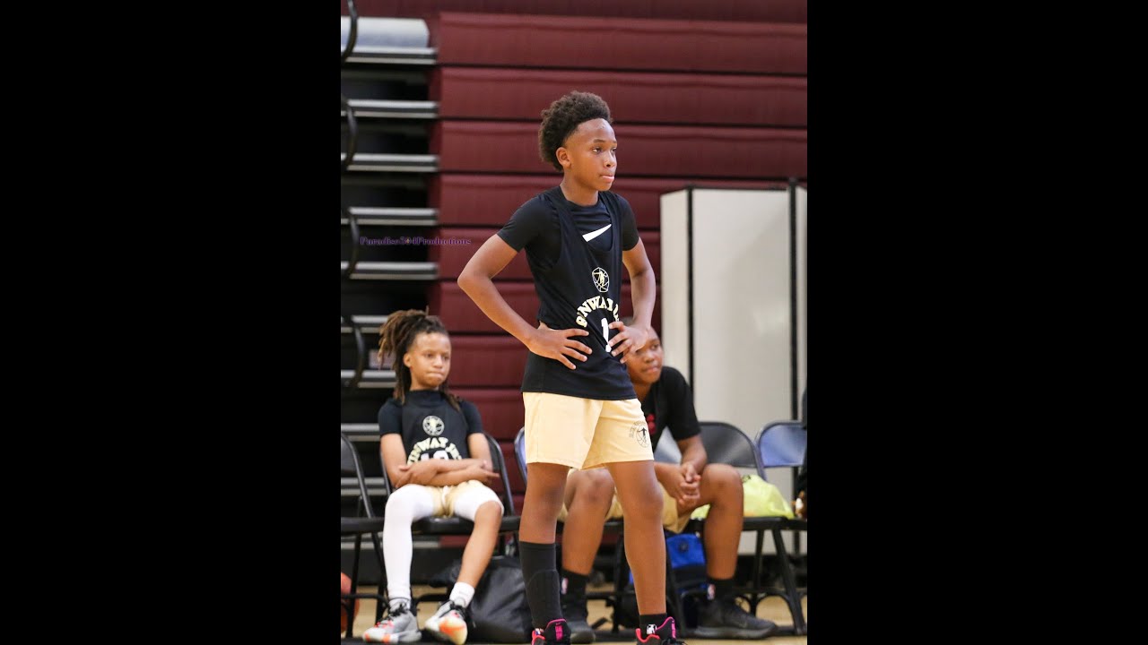 2029 RUNWAY JETS COLBY EVANS #MEETUSONTHERUNWAY #BOOKYOURFLIGHT - YouTube