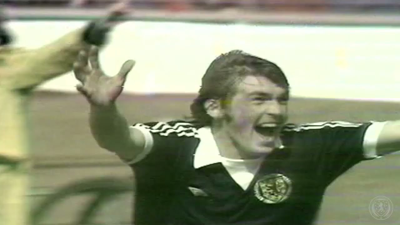 Kenny Dalglish 🏴󠁧󠁢󠁳󠁣󠁴󠁿 (1971-1986): goals - YouTube
