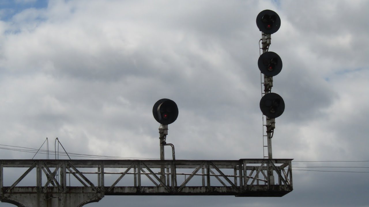 MoPac Trilight Signals in Dupo, IL - YouTube