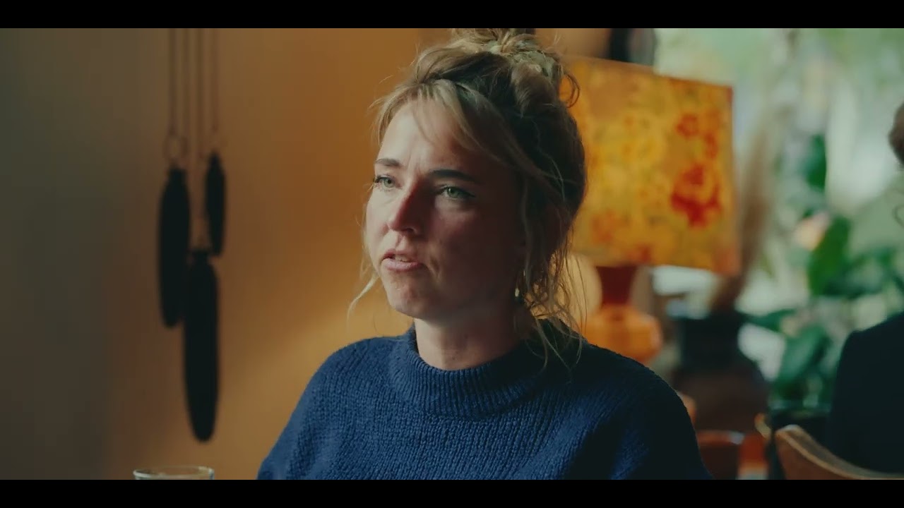 Trailer Anne (32) Zoekt Vrienden - YouTube