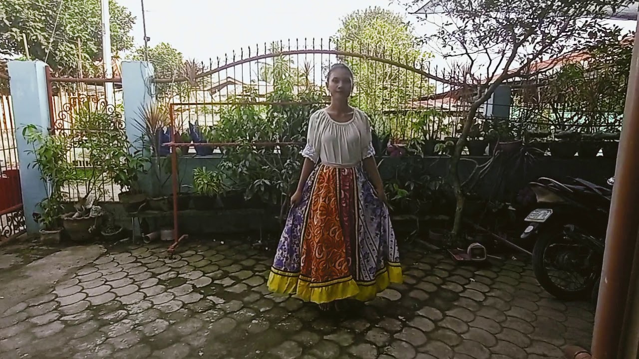 Tiklos folk dance - YouTube