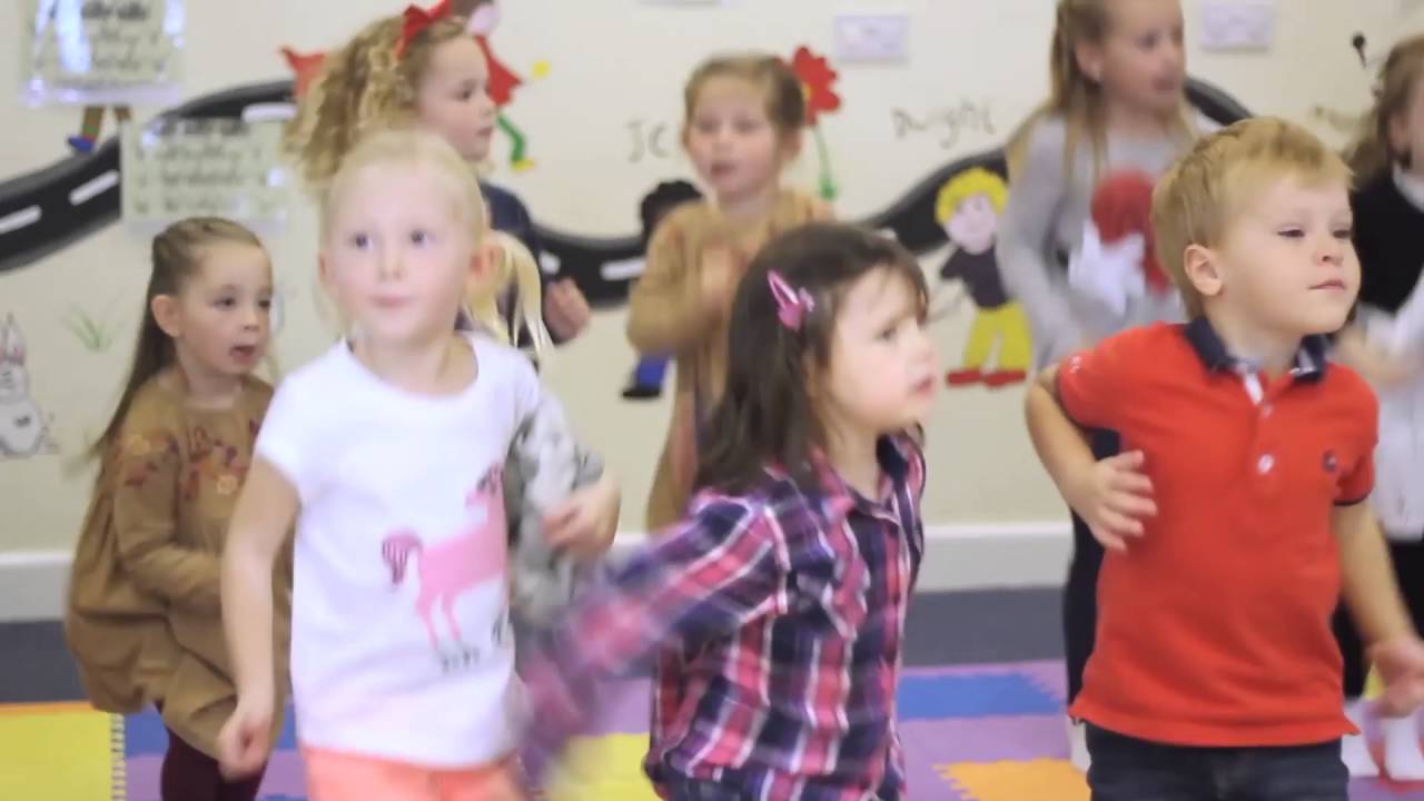 Lark in the park by Funky Feet Music - www.funkyfeetmusic.co.uk - YouTube
