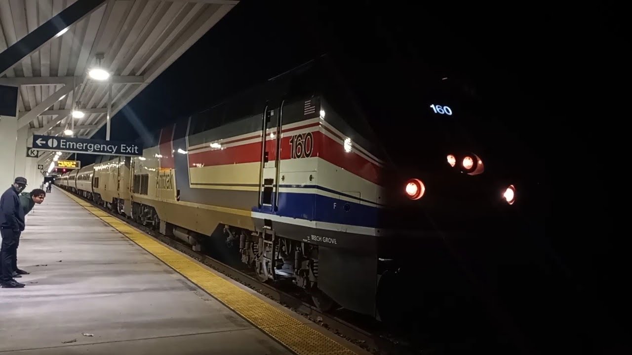 Amtrak 160 Leads Amtrak Northbound Silver Meteor Train 98 Out Of ...
