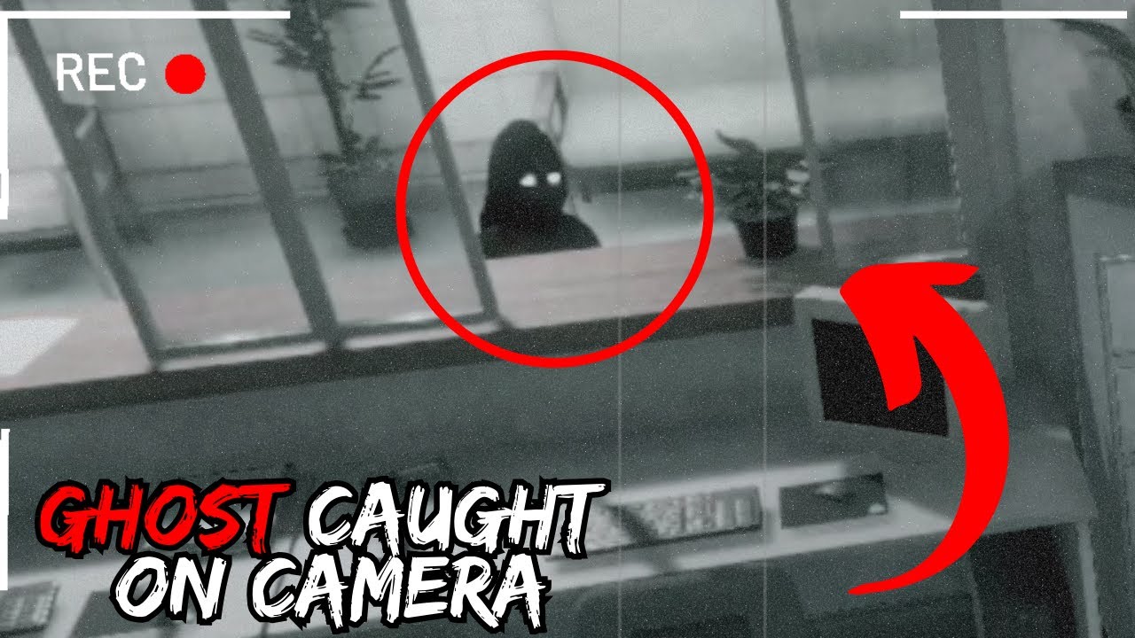 CAMERA ME DIKHA BHOOT😱 - YouTube