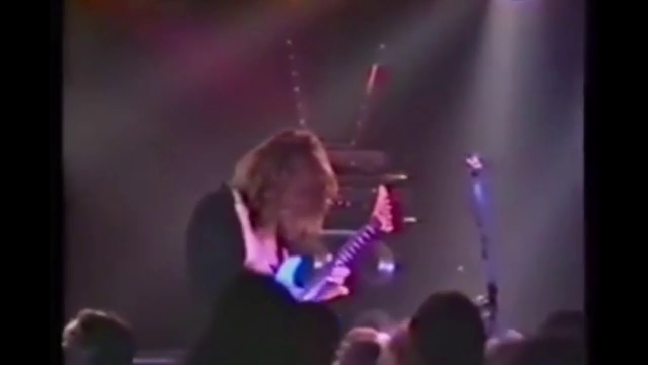 Outta the Blue “fire” live at the Akron Agora - YouTube