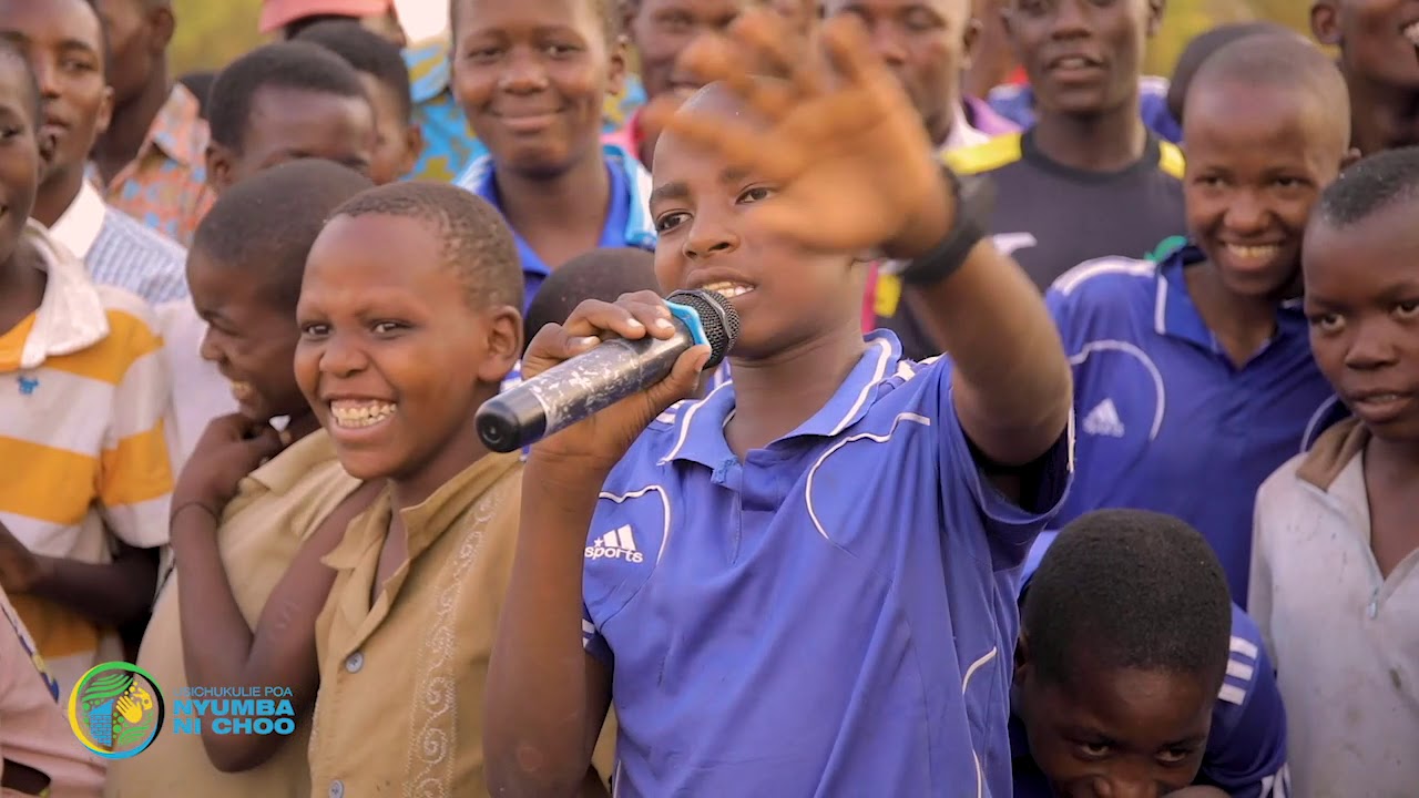 Mwanafunzi Sai Adam asisitiza ujenzi wa vyoo bora kata ya Dutwa. - YouTube