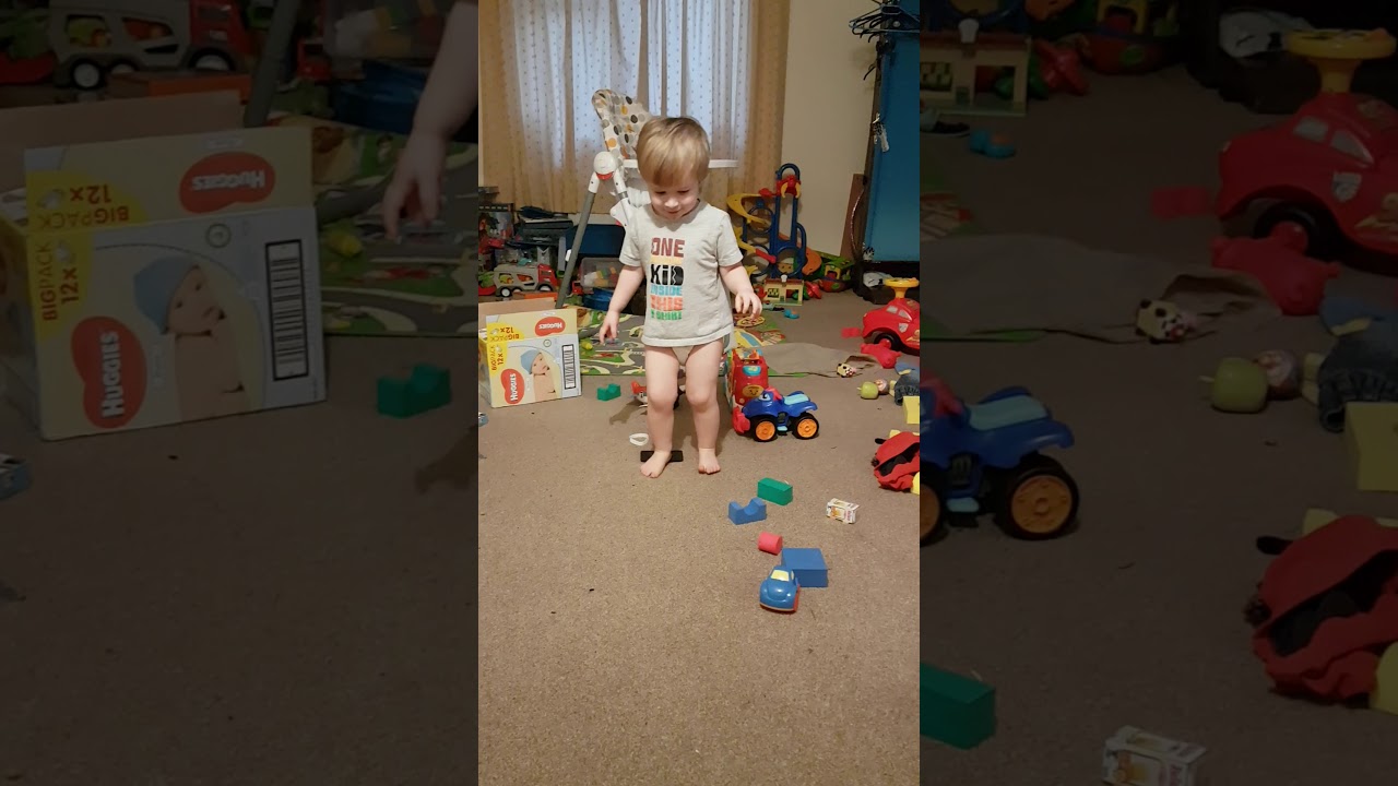 Leo's dancing Feb 18 - YouTube