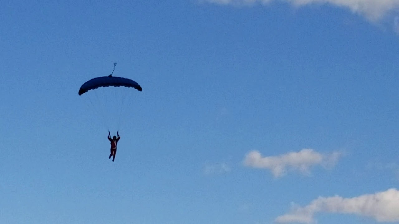 Merry Christmas Skydive - YouTube