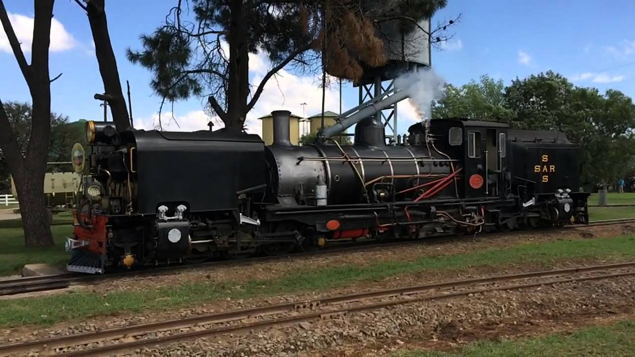 Steam train slow motion at Sandstone Estate - YouTube