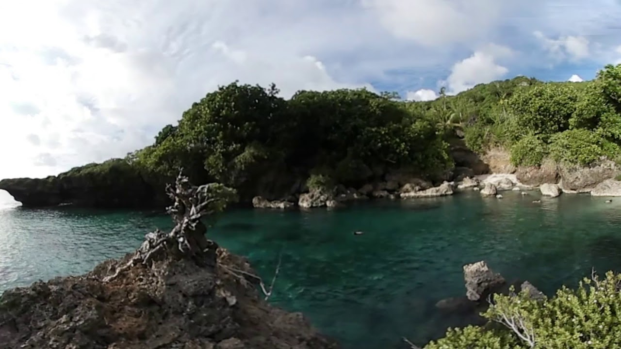 Go on a 360-degree hike of Ague Cove - YouTube