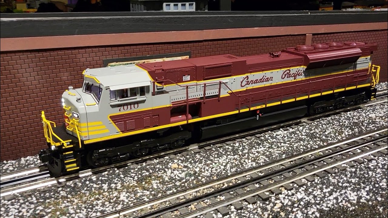 Lionel Legacy Canadian Pacific Heritage SD90MAC #7010 at Corner Field ...