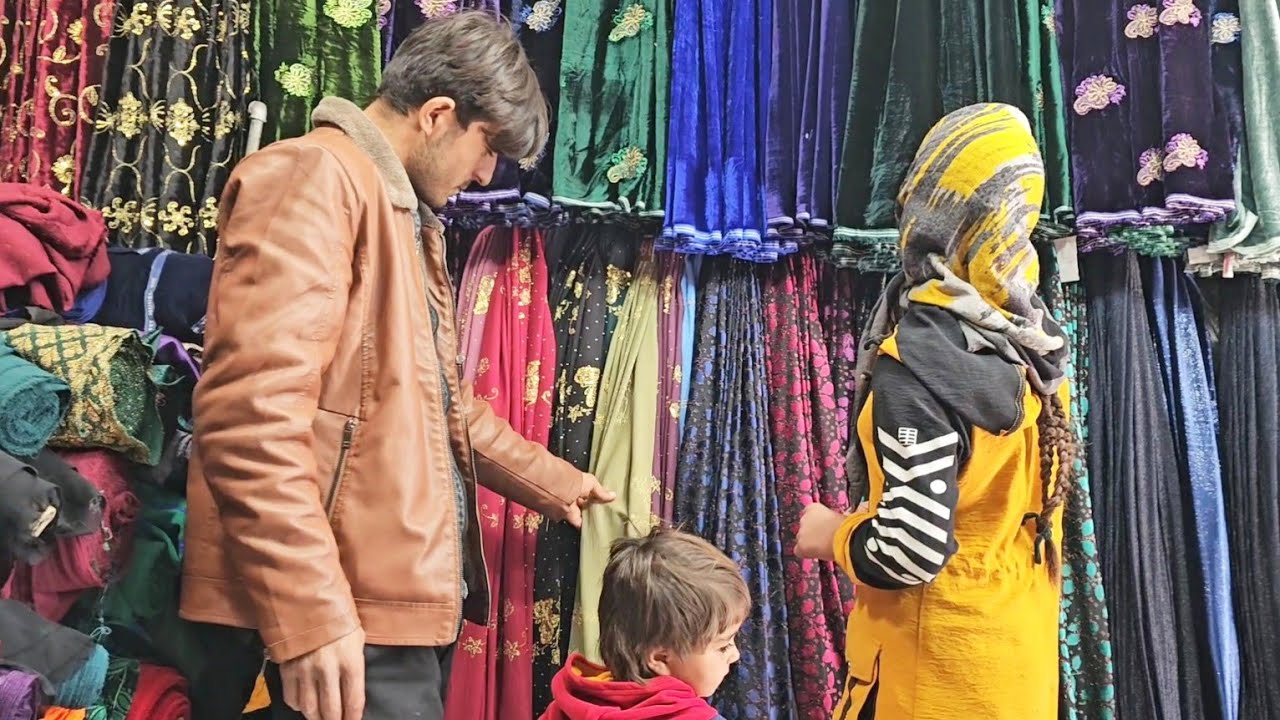 City Splurge: A Stylish Shopping Day for Layla and Kamal - YouTube