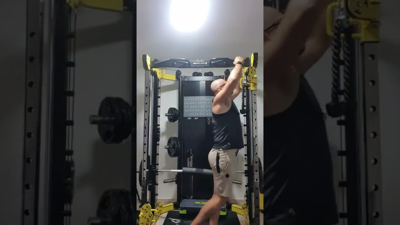 Smith mashine Legs extension - YouTube