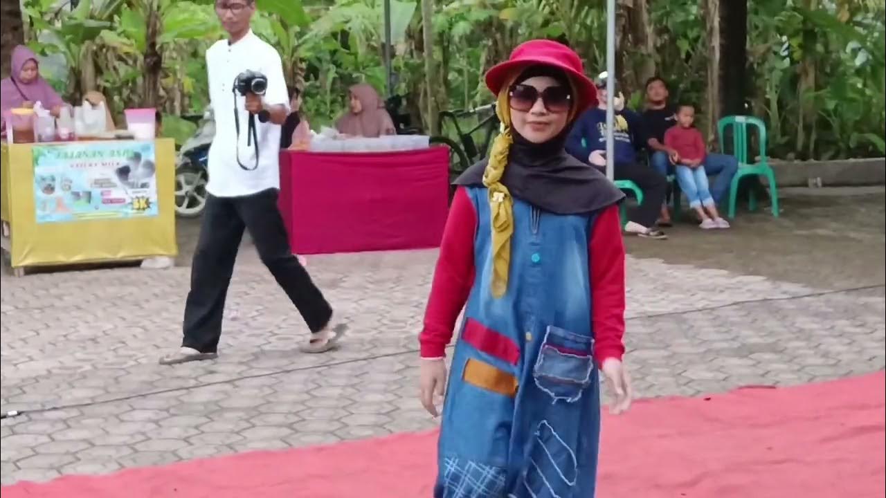 Fashion show dalam acara Bazar RamadhanFashion show dalam acara Bazar Ramadhan - YouTube