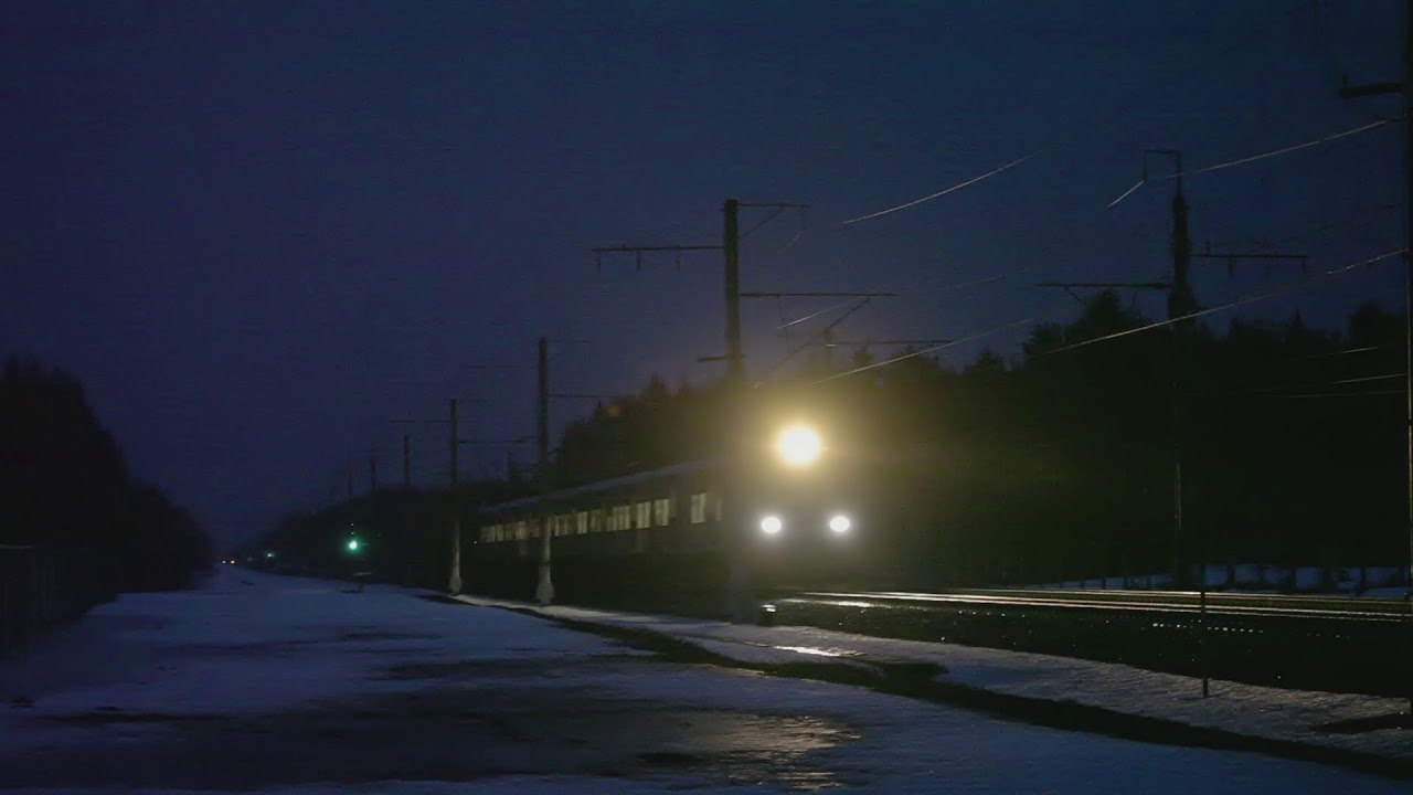 [RZD] ES1 «Lastochka» at the night - YouTube