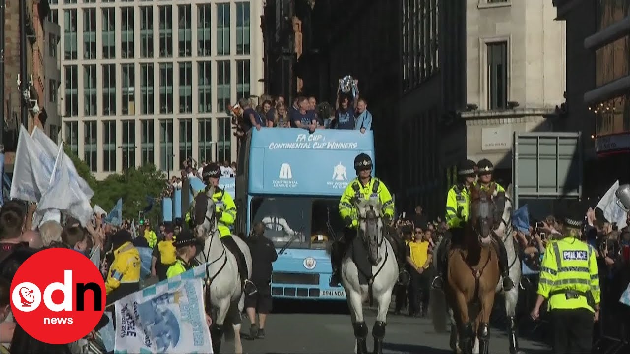 Highlights of Manchester City's 2019 victory parade - YouTube