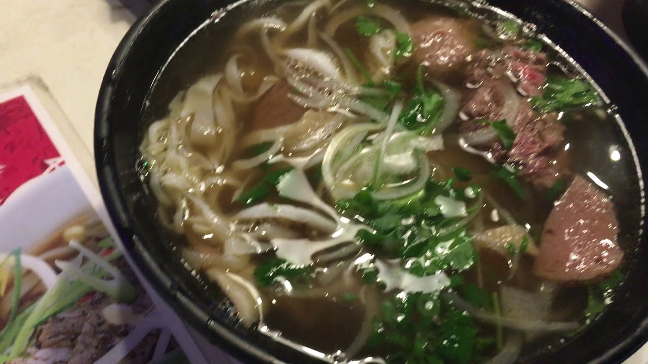 PHO HOLIC RESTAURANT at Little Saigon - YouTube