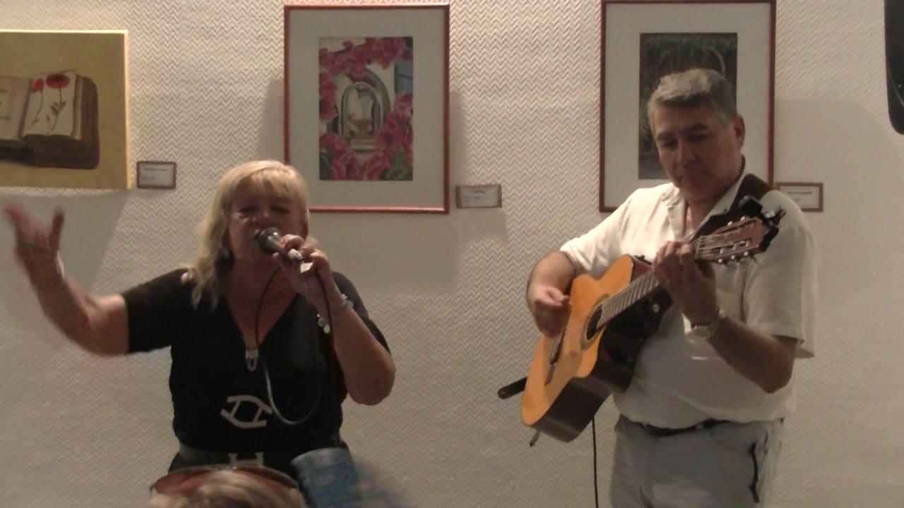 GINA CASTILLO " EL PAMPERITO" HD - YouTube
