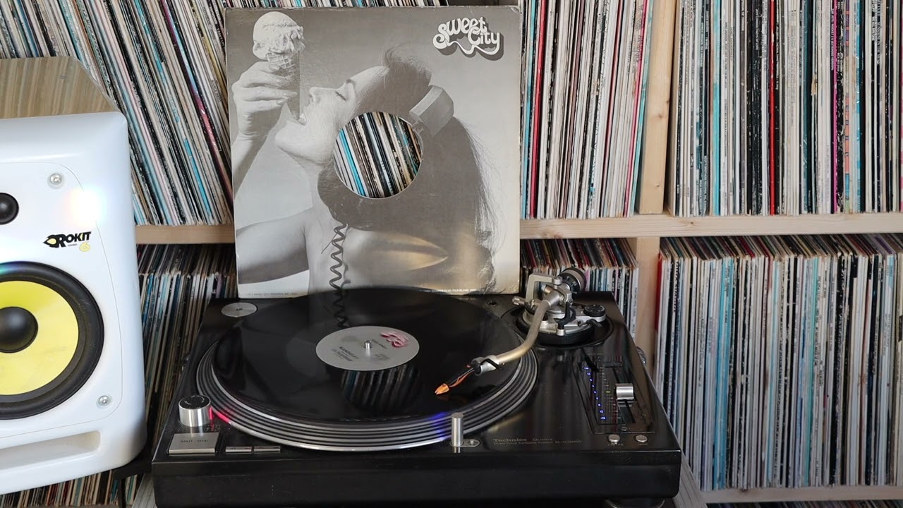 La Flavour - Mandolay (1979) - YouTube