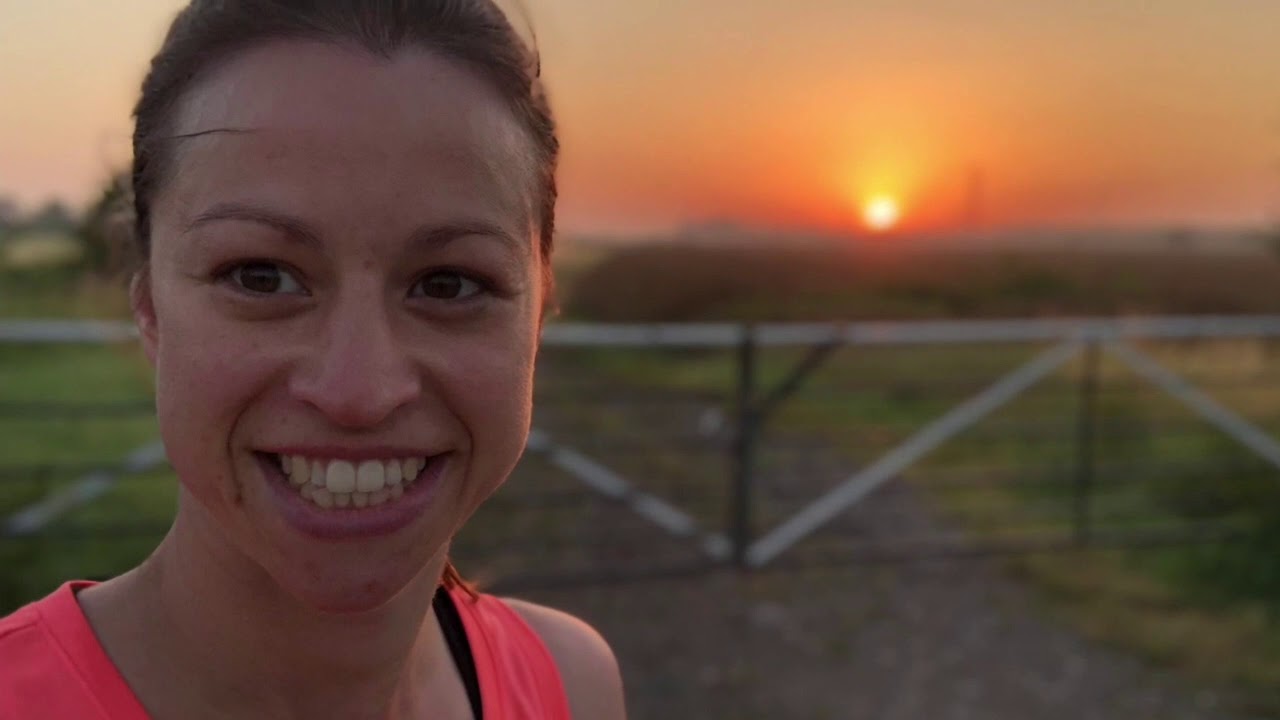 Sarah Cobb first half Marathon 2019 Raising money for Reachuk.org - YouTube