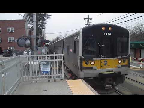 M7 and M9 at LIRR Little Neck (M9 sparks the third rail!) - YouTube