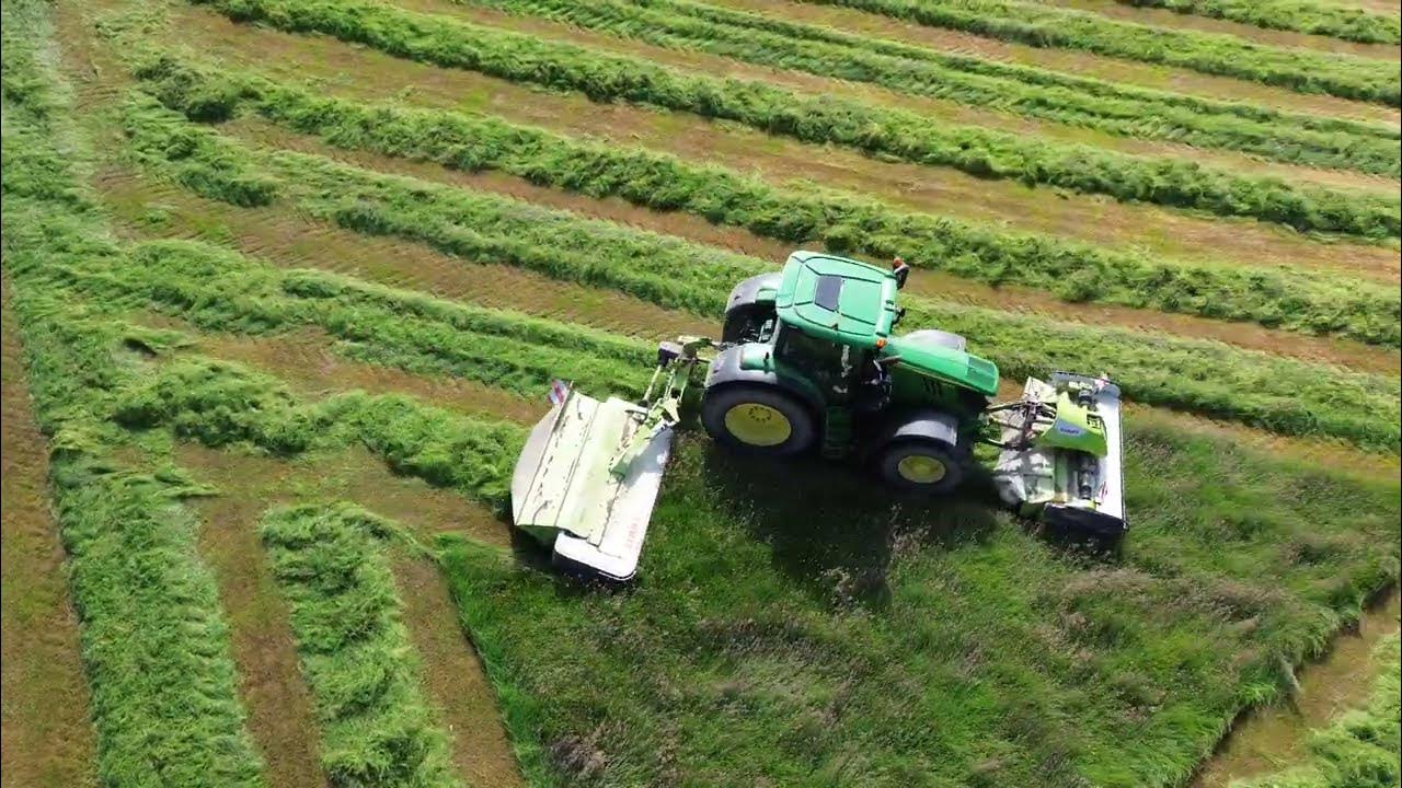 Cutting/mowing hay with a John Deere tractor, the Black Mountains - YouTube