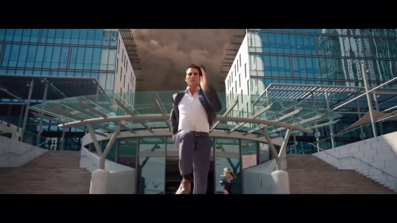 Chase Scene | Mission Impossible 4 - Ghost Protocol (2011) - YouTube