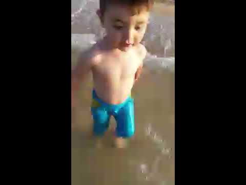 Tunar bala birinci defe denizde