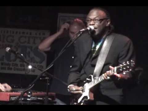JOE LOUIS WALKER - "I'm Tide" - YouTube