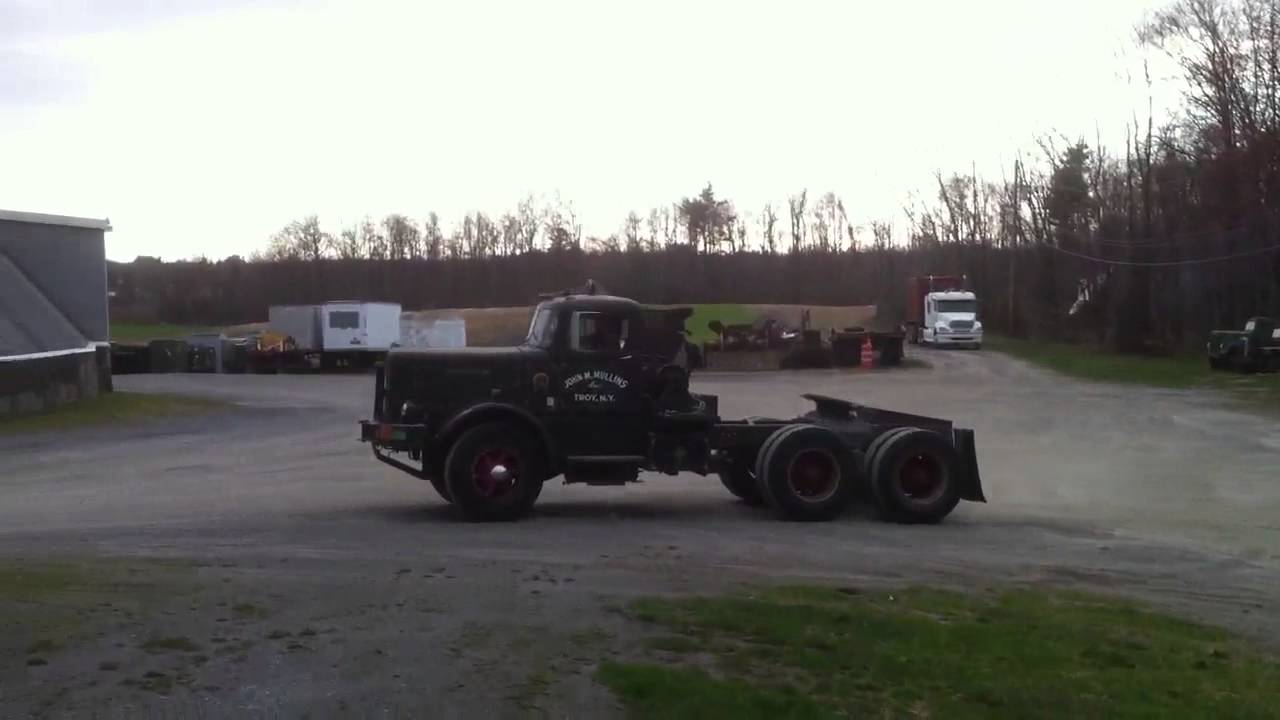 51 Autocar DC103 - YouTube