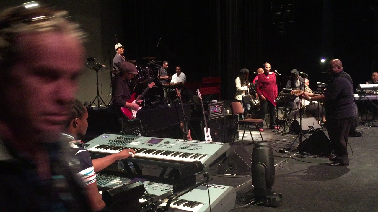 Victor Masondo and Soul Brothers - YouTube