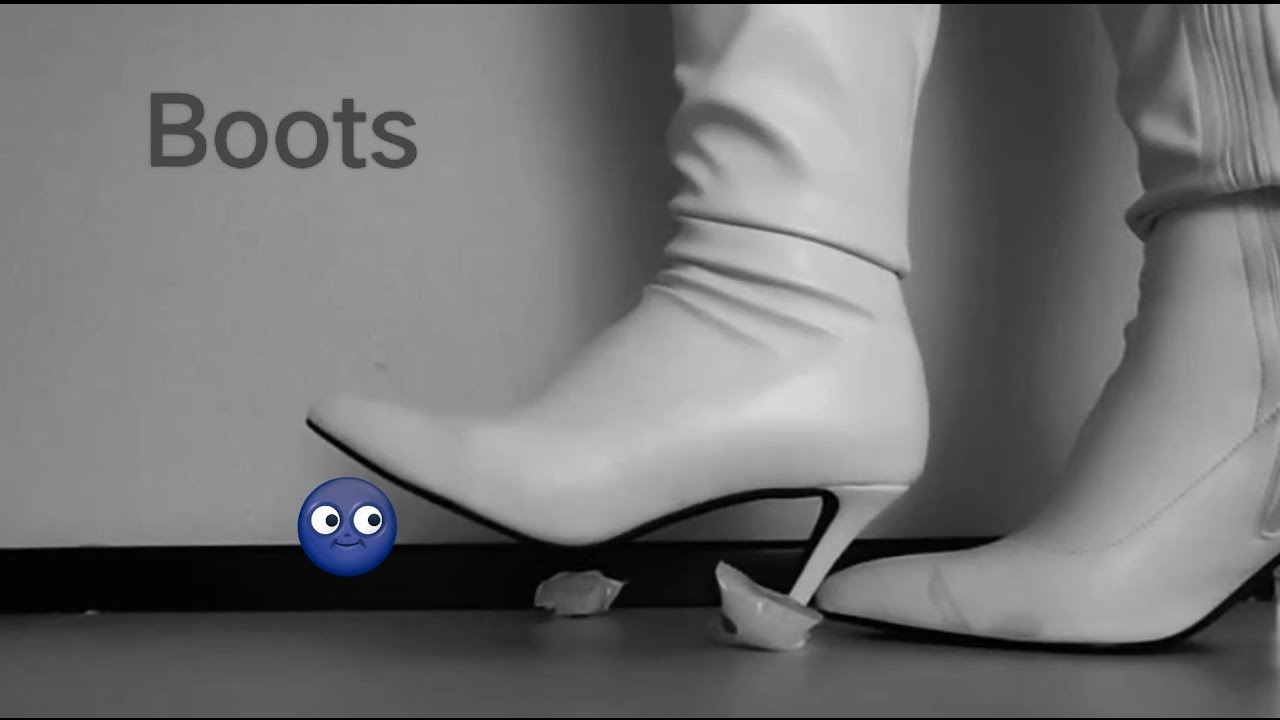 【Crush Asmr】Unconscious stomping of white boots - YouTube