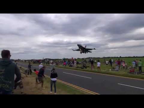 SoloTürk'ün Alçak Uçuşu İngilizleri Çıldırttı