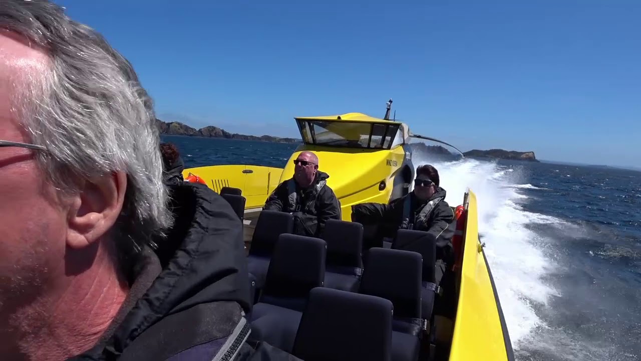 Pacific Ocean Adventure Hole in the Rock tour - YouTube