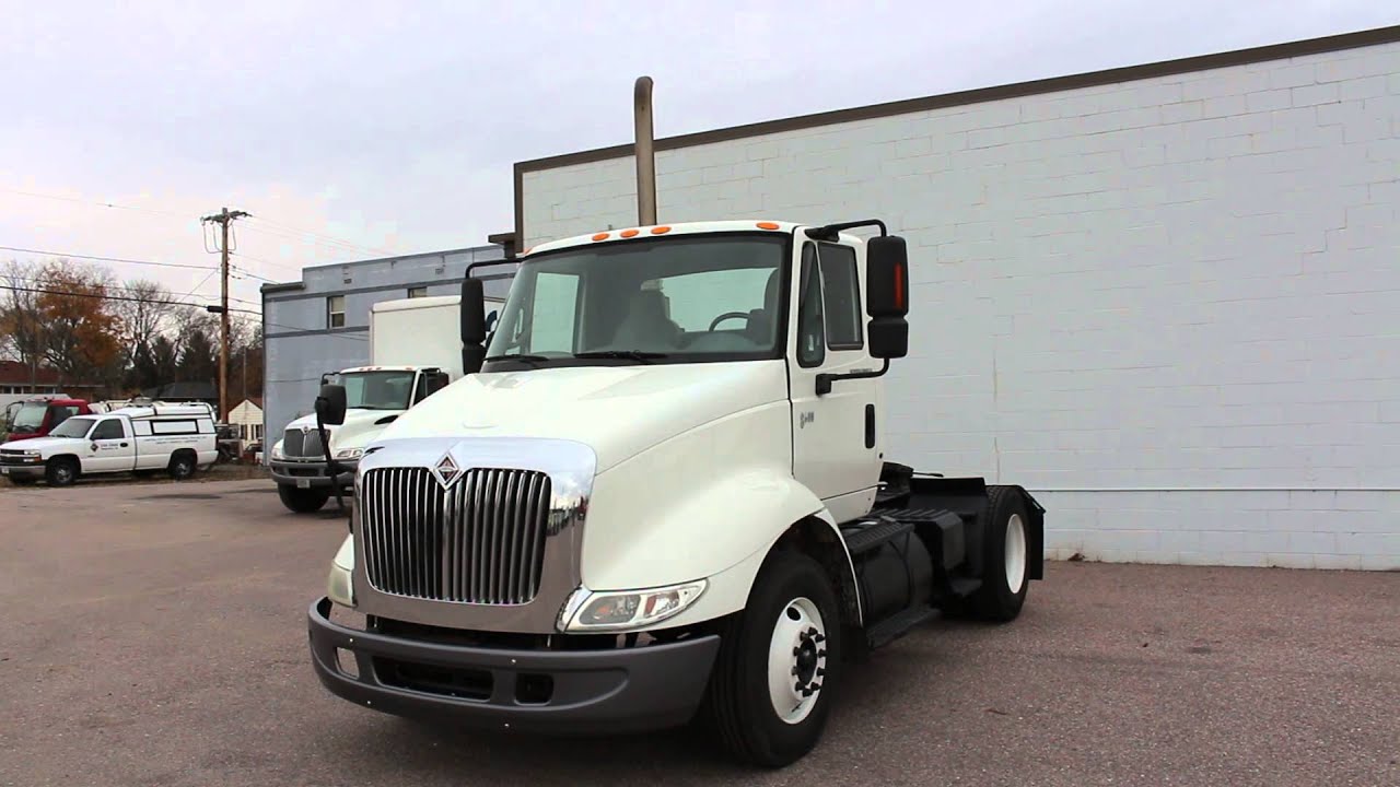 2005 International 8600 - YouTube