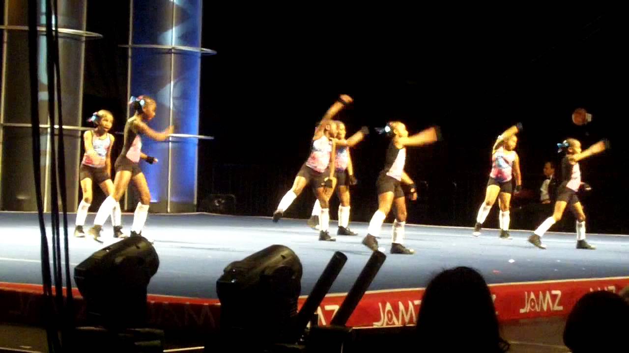 Baldwin Hills Bruins Jr Clinic Gold Cheer 1st Place Funk JAMZ 2012 ...