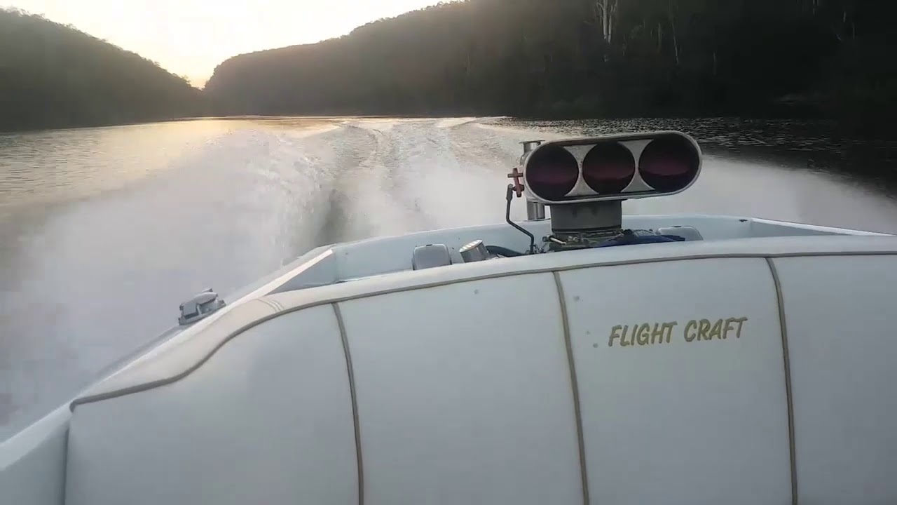 1986 Flightcraft SS Phantom 350 Chev - YouTube