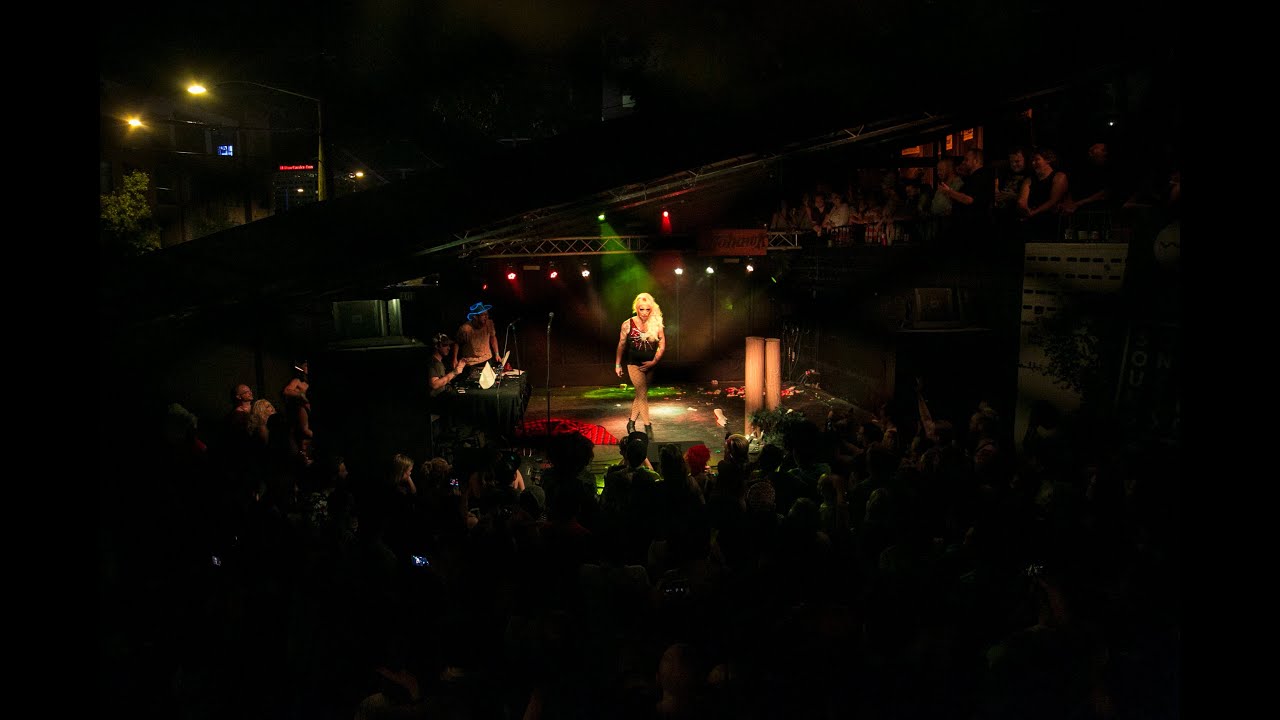 Butch Queen: First-time Austin drag performers vie for a crown - YouTube