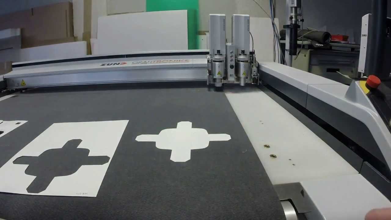Vidéo machine de découpe de carton compact sur Zund S3 par Grafitroniks ...