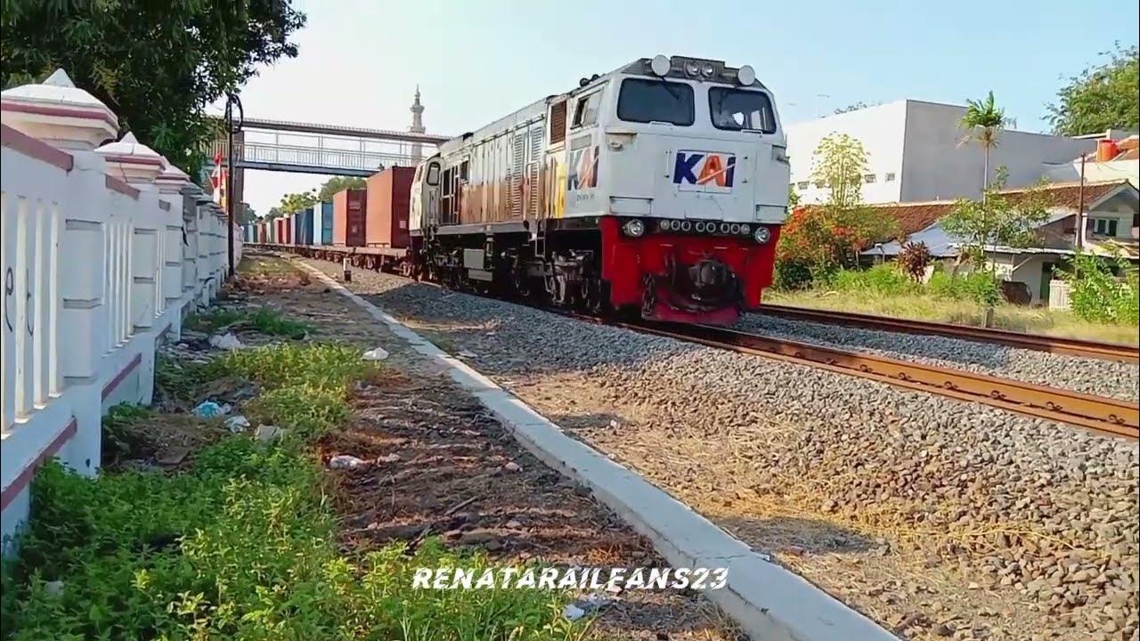 RAILROAD CROSSING || HUNTING KERETA API DI JPO KOTA CIREBON ...