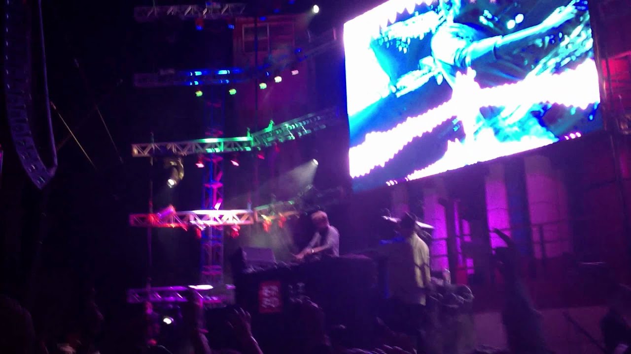 Avicii - Rapture - YouTube