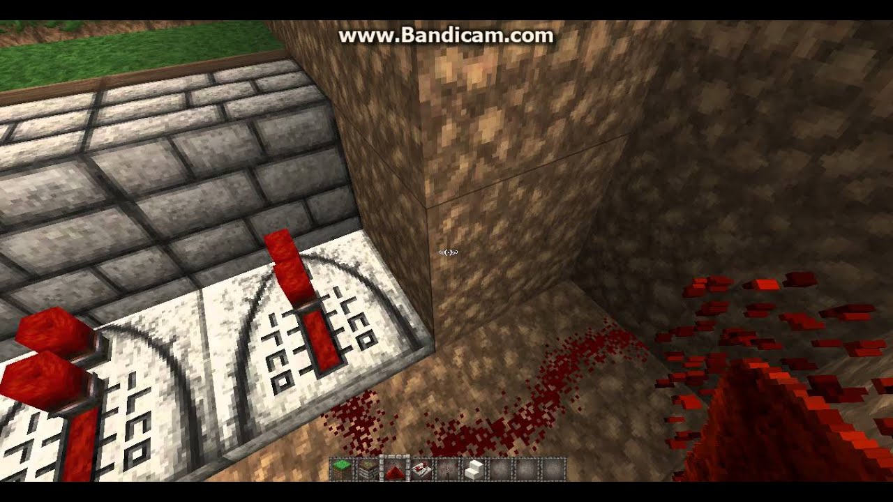 Minecraft Redstone: Easy Sliding Door - YouTube