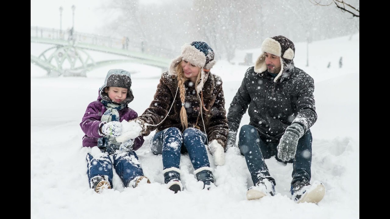 Scooping Up a Snowball Sound Effect - YouTube